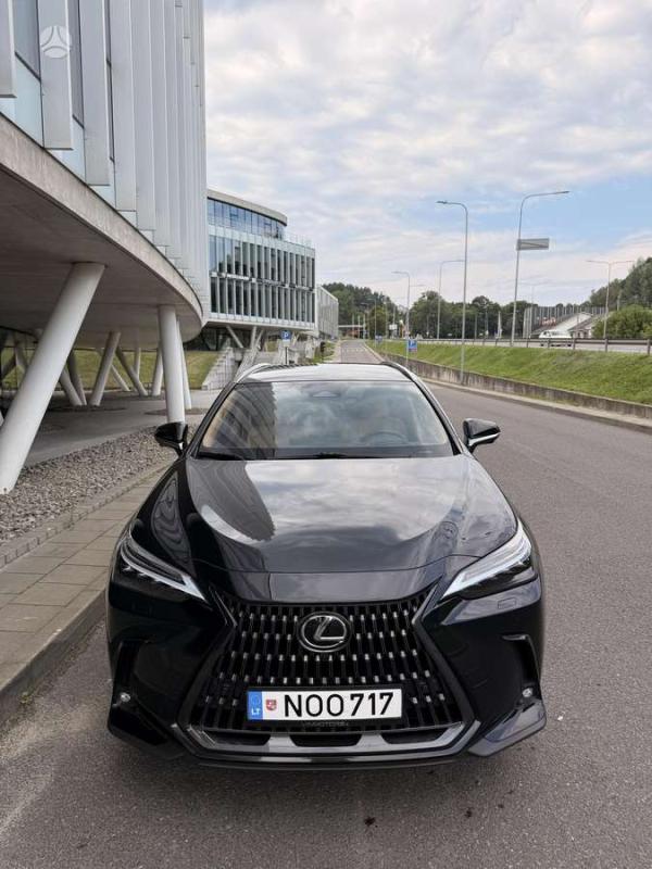 Черный Лексус NX 350h 2022 в Вильнюс, объемом двигателя 2.49 л и пробегом 40 тыс. км за 43700 €, фото 3 на AUTOMOTO.COM.LV