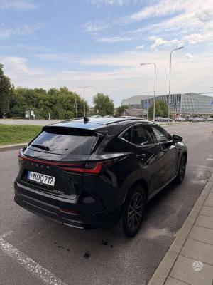Черный Лексус NX 350h 2022 в Вильнюс, объемом двигателя 2.49 л и пробегом 40 тыс. км за 43700 €, фото 6 на AUTOMOTO.COM.LV