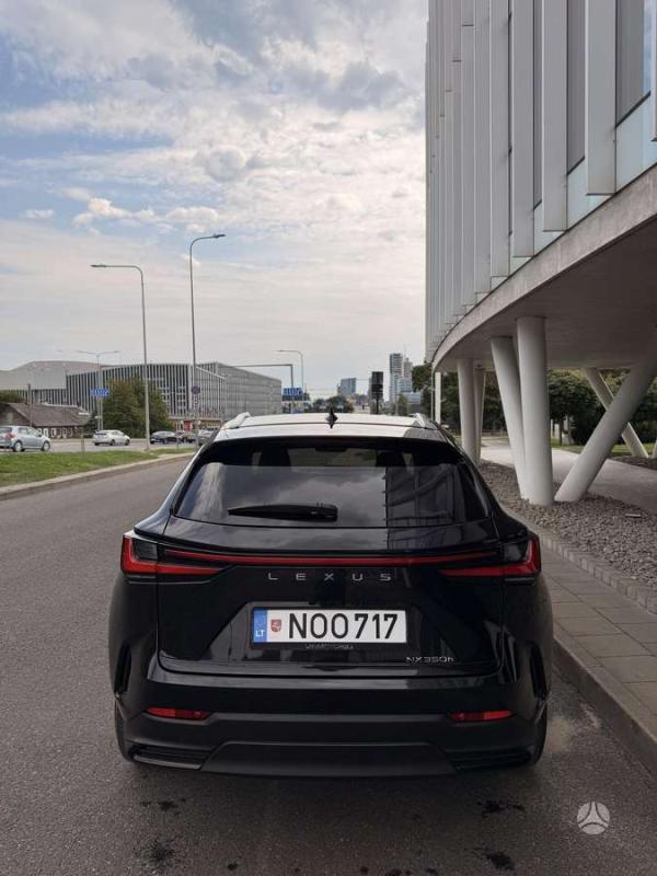 Черный Лексус NX 350h 2022 в Вильнюс, объемом двигателя 2.49 л и пробегом 40 тыс. км за 43700 €, фото 6 на AUTOMOTO.COM.LV