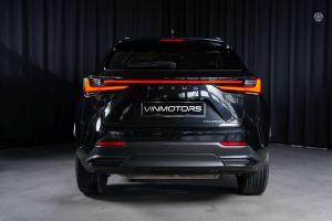 Black Lexus NX 350h 2022 in Vilnius, with an engine capacity of 2.49 L and mileage of 39 thousand km for 45999 €, photo 6 on AUTOMOTO.COM.LV