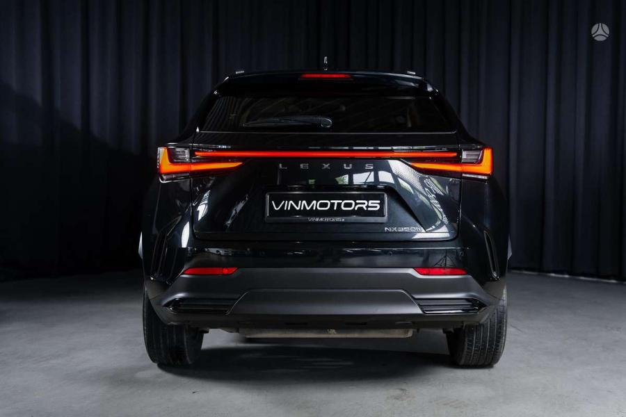 Black Lexus NX 350h 2022 in Vilnius, with an engine capacity of 2.49 L and mileage of 39 thousand km for 45999 €, photo 6 on AUTOMOTO.COM.LV