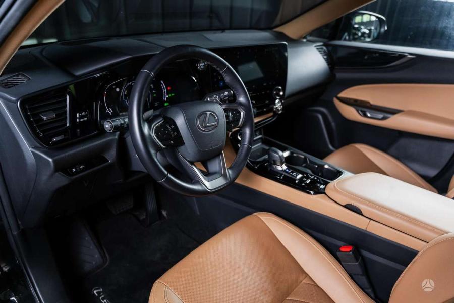 Black Lexus NX 350h 2022 in Vilnius, with an engine capacity of 2.49 L and mileage of 39 thousand km for 45999 €, photo 18 on AUTOMOTO.COM.LV