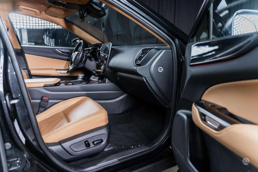 Black Lexus NX 350h 2022 in Vilnius, with an engine capacity of 2.49 L and mileage of 39 thousand km for 45999 €, photo 27 on AUTOMOTO.COM.LV