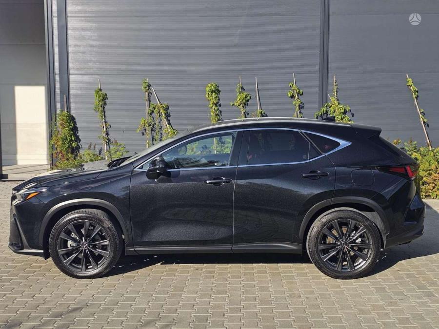 Черный Лексус NX 350h 2022 в Вильнюс, объемом двигателя 2.50 л и пробегом 187 тыс. км за 33500 €, фото 9 на AUTOMOTO.COM.LV