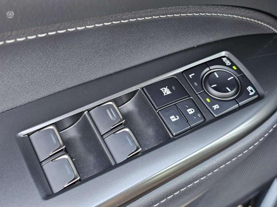Черный Лексус NX 350h 2022 в Вильнюс, объемом двигателя 2.50 л и пробегом 187 тыс. км за 33500 €, фото 37 на AUTOMOTO.COM.LV