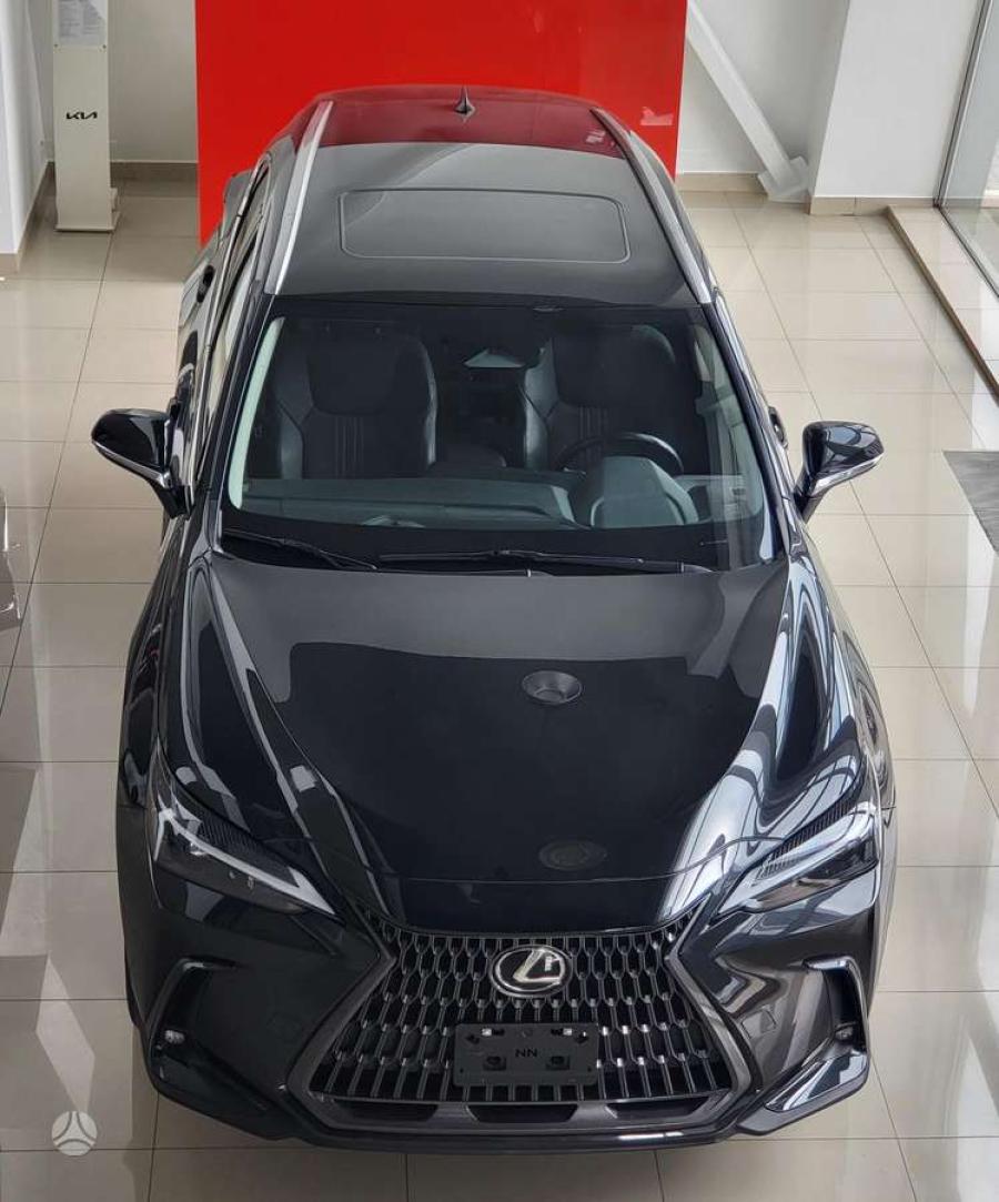 Черный Лексус NX 350h 2022 в Шяуляй, объемом двигателя 2.50 л и пробегом 48 тыс. км за 36999 €, фото 1 на AUTOMOTO.COM.LV