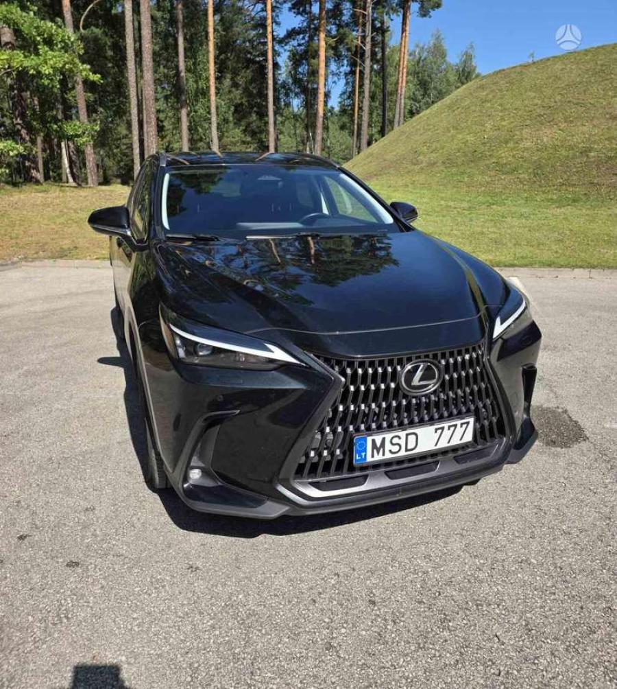 Черный Лексус NX 350h 2022 в Вильнюс, объемом двигателя 2.50 л и пробегом 62 тыс. км за 41200 €, фото 4 на AUTOMOTO.COM.LV