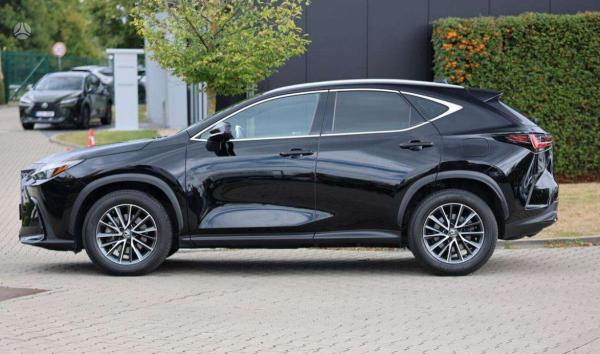 Черный Лексус NX 350h 2022 в Вильнюс, объемом двигателя 2.50 л и пробегом 75 тыс. км за 39950 €, фото 3 на AUTOMOTO.COM.LV