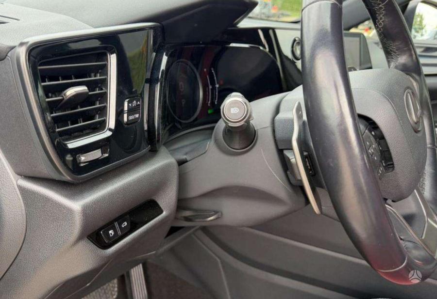 Черный Лексус NX 350h 2022 в Вильнюс, объемом двигателя 2.50 л и пробегом 75 тыс. км за 39950 €, фото 10 на AUTOMOTO.COM.LV