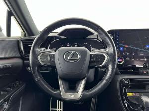 Black Lexus NX 350h 2023 in Vilnius, with an engine capacity of 2.49 L and mileage of 180 thousand km for 40900 €, photo 12 on AUTOMOTO.COM.LV