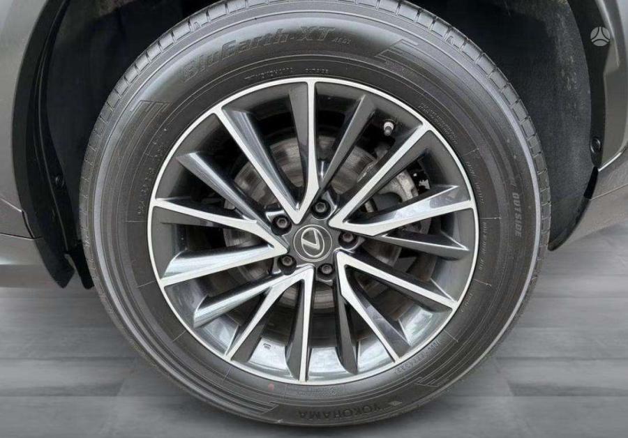 Черный Лексус NX 350h 2023 в Вильнюс, объемом двигателя 2.49 л и пробегом 46 тыс. км за 42000 €, фото 8 на AUTOMOTO.COM.LV