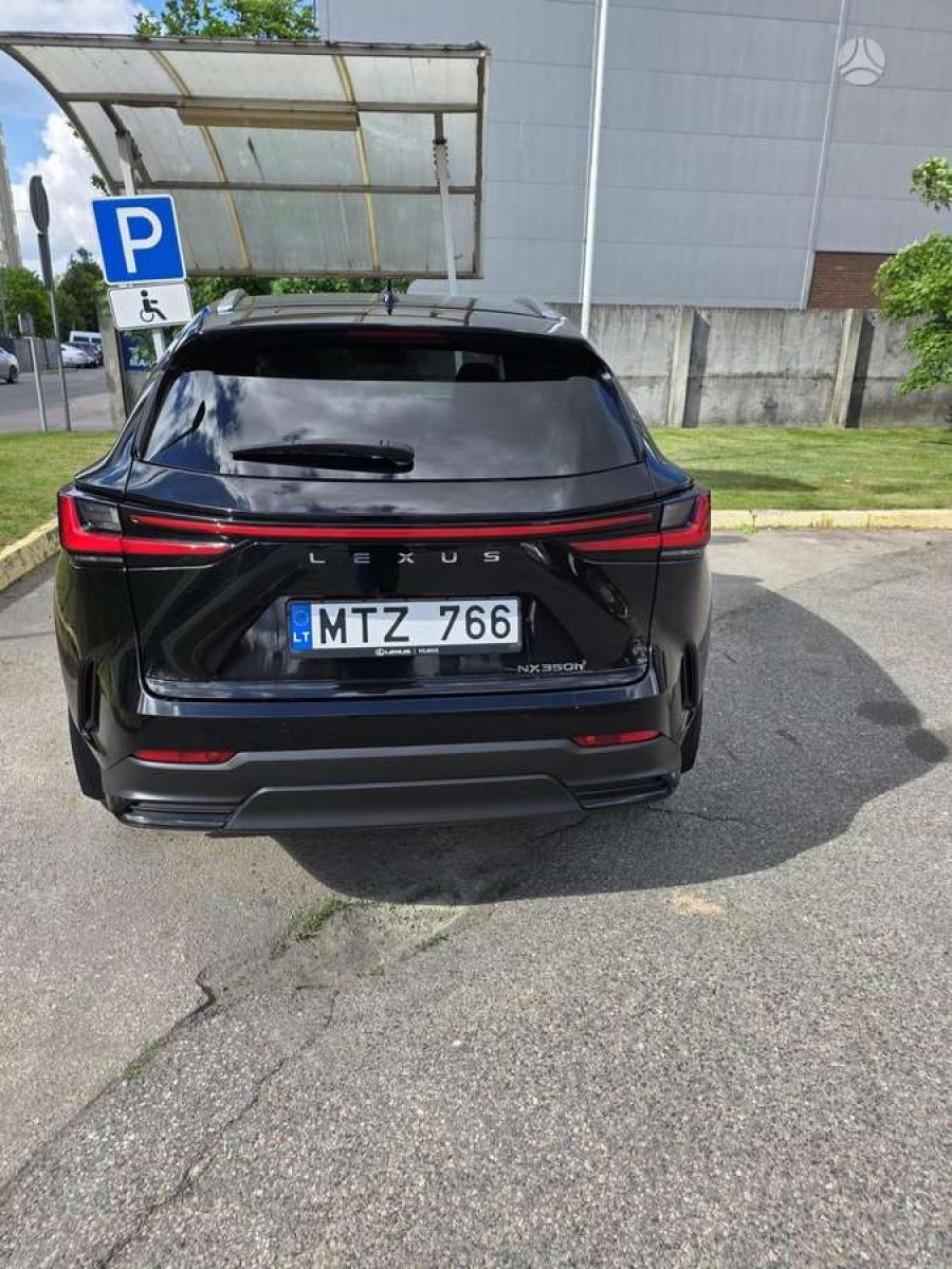 Черный Лексус NX 350h 2023 в Паневежис, объемом двигателя 2.49 л и пробегом 51 тыс. км за 39000 €, фото 4 на AUTOMOTO.COM.LV