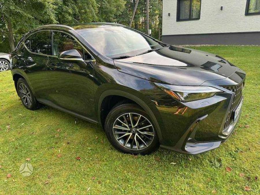 Черный Лексус NX 350h 2023 в Игналина, объемом двигателя 2.49 л и пробегом 101 тыс. км за 40999 €, фото 1 на AUTOMOTO.COM.LV