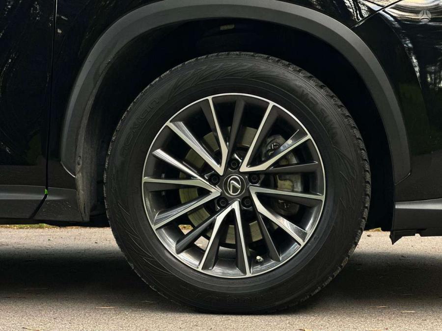 Melns Lexus NX 350h 2023 Viļņa, ar dzinēja tilpumu 2.49 L un nobraukumu 155 tūkst. km par 33500 €, foto 8 vietnē AUTOMOTO.COM.LV