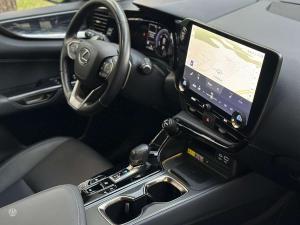 Melns Lexus NX 350h 2023 Viļņa, ar dzinēja tilpumu 2.49 L un nobraukumu 155 tūkst. km par 33500 €, foto 18 vietnē AUTOMOTO.COM.LV