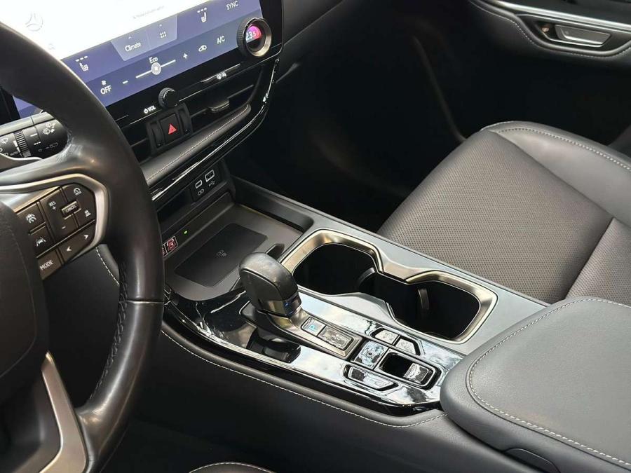 Melns Lexus NX 350h 2023 Viļņa, ar dzinēja tilpumu 2.49 L un nobraukumu 155 tūkst. km par 33500 €, foto 22 vietnē AUTOMOTO.COM.LV