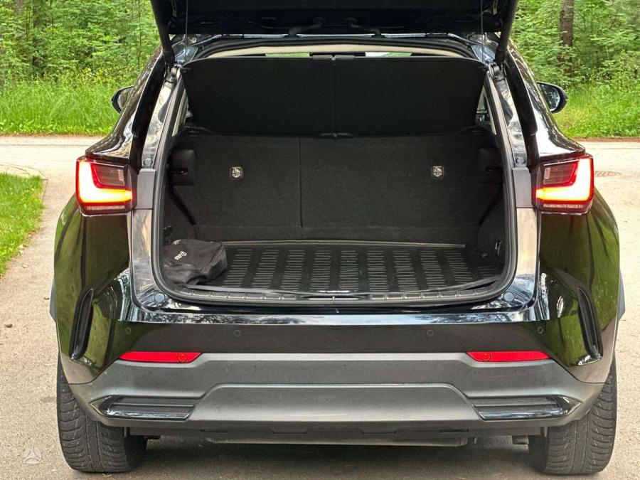 Melns Lexus NX 350h 2023 Viļņa, ar dzinēja tilpumu 2.49 L un nobraukumu 155 tūkst. km par 33500 €, foto 27 vietnē AUTOMOTO.COM.LV
