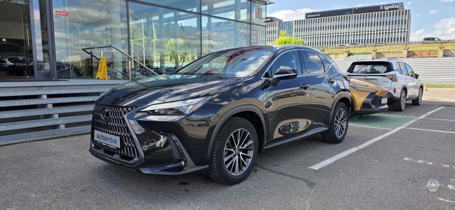 Черный Лексус NX 350h 2024 в Вильнюс, объемом двигателя 2.49 л и пробегом 42 тыс. км за 48850 €, фото 3 на AUTOMOTO.COM.LV