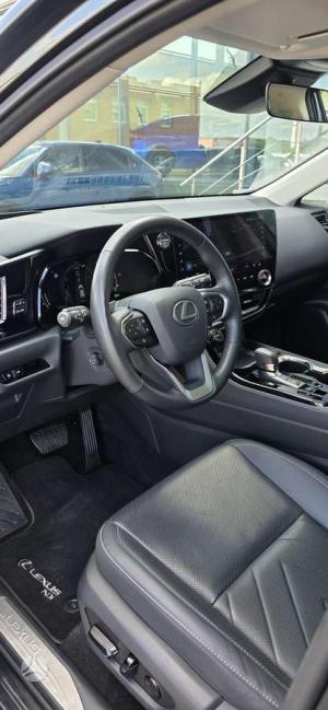 Черный Лексус NX 350h 2024 в Вильнюс, объемом двигателя 2.49 л и пробегом 42 тыс. км за 48850 €, фото 24 на AUTOMOTO.COM.LV