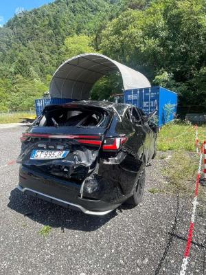 Melns Lexus NX 350h 2024 Telšiai, ar dzinēja tilpumu 2.50 L un nobraukumu 54 tūkst. km par 8600 €, foto  vietnē AUTOMOTO.COM.LV