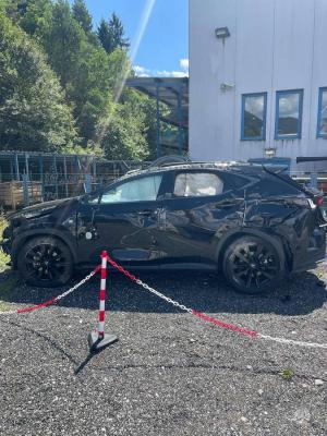 Melns Lexus NX 350h 2024 Telšiai, ar dzinēja tilpumu 2.50 L un nobraukumu 54 tūkst. km par 8600 €, foto 8 vietnē AUTOMOTO.COM.LV
