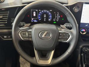 Черный Лексус NX 350h 2024 в Шяуляй, объемом двигателя 2.49 л и пробегом 9 тыс. км за 42900 €, фото 16 на AUTOMOTO.COM.LV