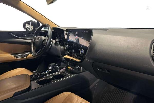 Zaļš Lexus NX 350h 2022 Viļņa, ar dzinēja tilpumu 0.00 L un nobraukumu 62 tūkst. km par 42000 €, foto 8 vietnē AUTOMOTO.COM.LV