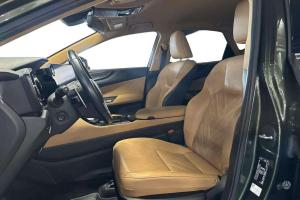 Green Lexus NX 350h 2022 in Vilnius, with an engine capacity of 0.00 L and mileage of 62 thousand km for 42000 €, photo 8 on AUTOMOTO.COM.LV