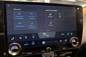 Green Lexus NX 350h 2022 in Vilnius, with an engine capacity of 0.00 L and mileage of 62 thousand km for 42000 €, photo 12 on AUTOMOTO.COM.LV