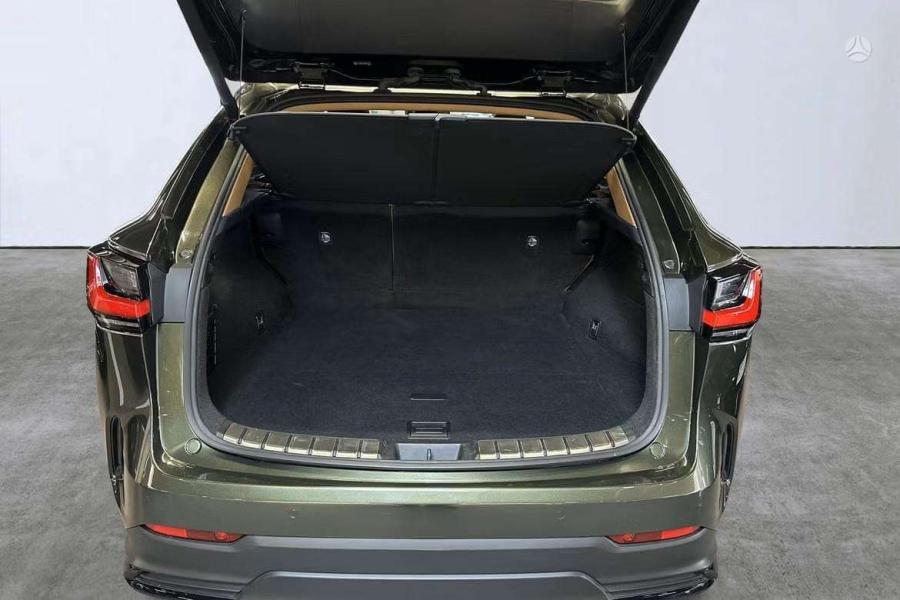 Green Lexus NX 350h 2022 in Vilnius, with an engine capacity of 0.00 L and mileage of 62 thousand km for 42000 €, photo 22 on AUTOMOTO.COM.LV