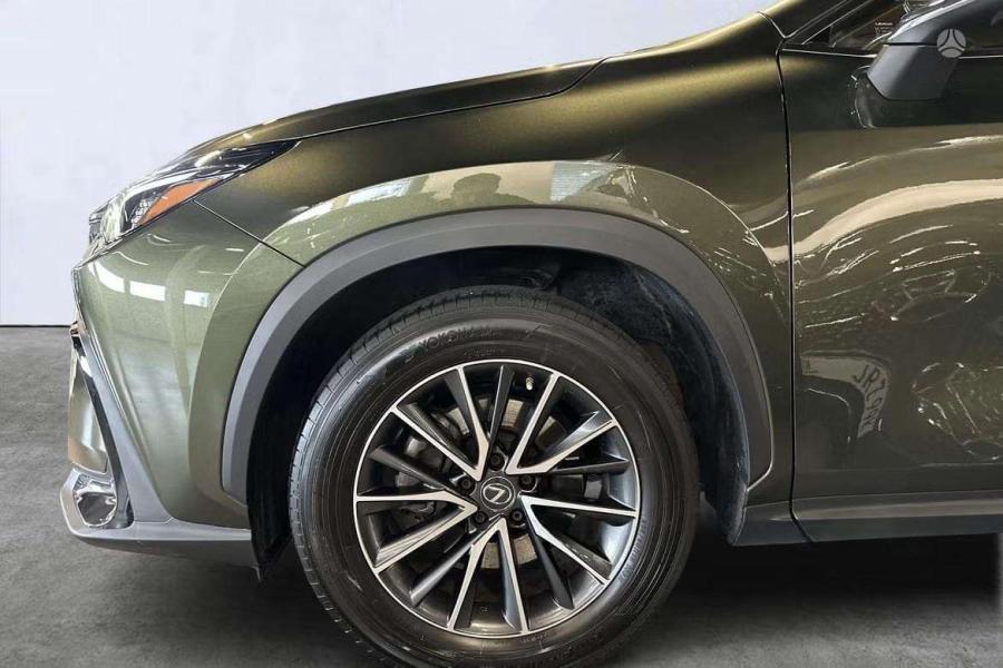 Green Lexus NX 350h 2022 in Vilnius, with an engine capacity of 0.00 L and mileage of 62 thousand km for 42000 €, photo 23 on AUTOMOTO.COM.LV