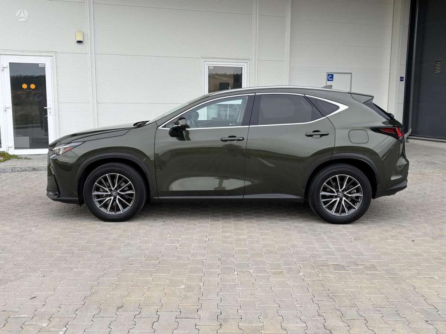 Zaļš Lexus NX 350h 2023 Viļņa, ar dzinēja tilpumu 2.49 L un nobraukumu 67 tūkst. km par 39500 €, foto 3 vietnē AUTOMOTO.COM.LV