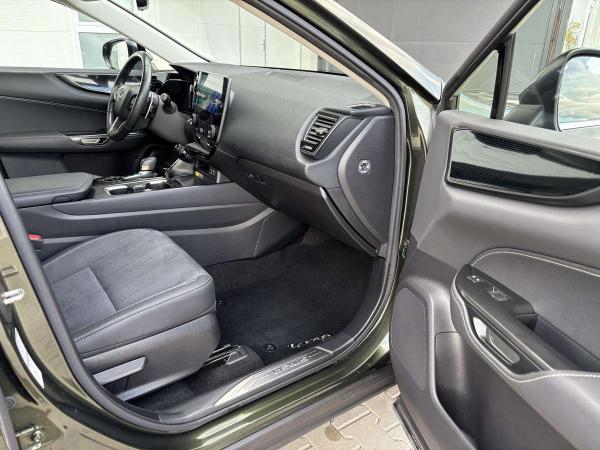 Green Lexus NX 350h 2023 in Vilnius, with an engine capacity of 2.49 L and mileage of 67 thousand km for 39500 €, photo 9 on AUTOMOTO.COM.LV