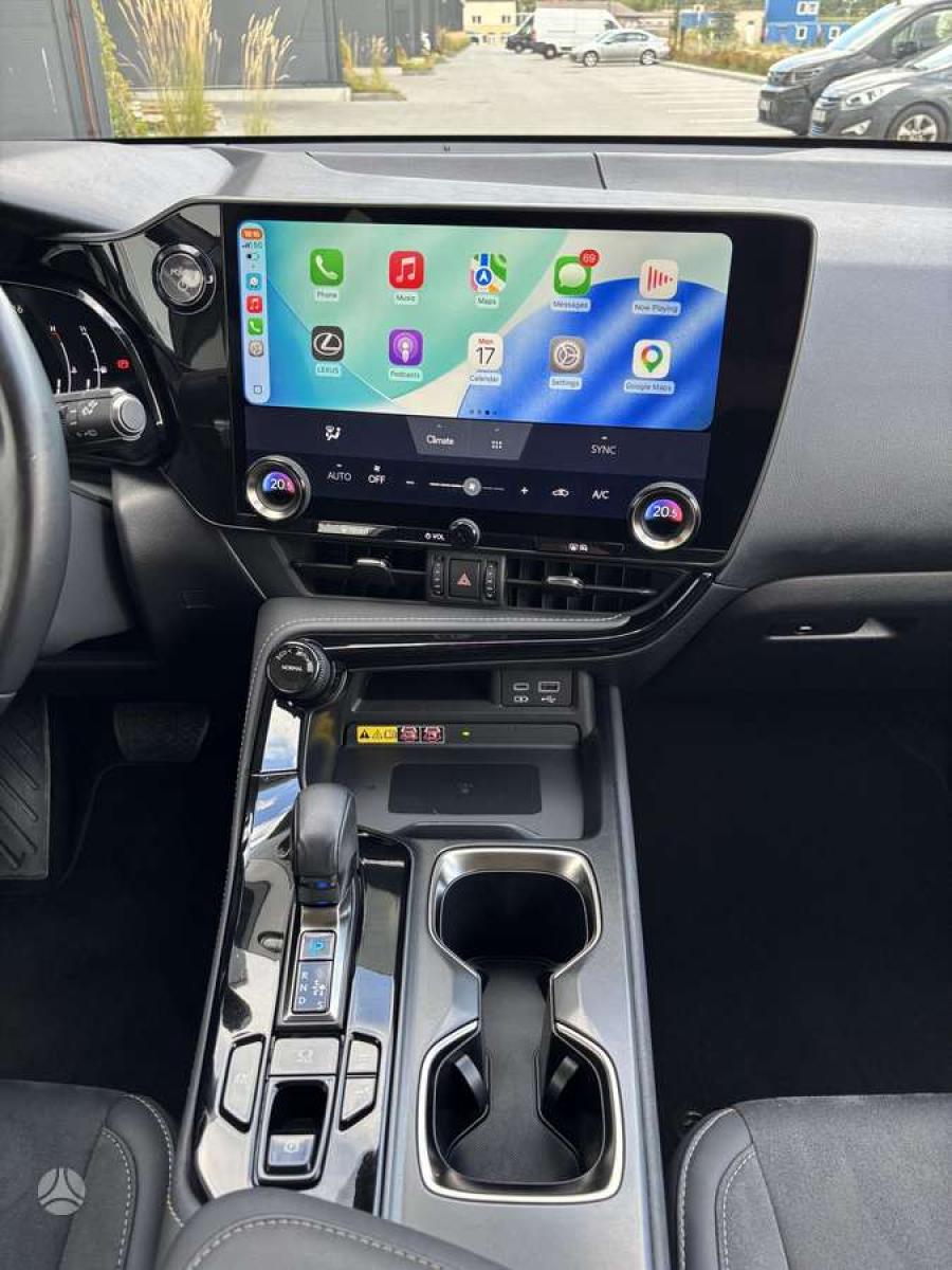 Zaļš Lexus NX 350h 2023 Viļņa, ar dzinēja tilpumu 2.49 L un nobraukumu 67 tūkst. km par 39500 €, foto 11 vietnē AUTOMOTO.COM.LV