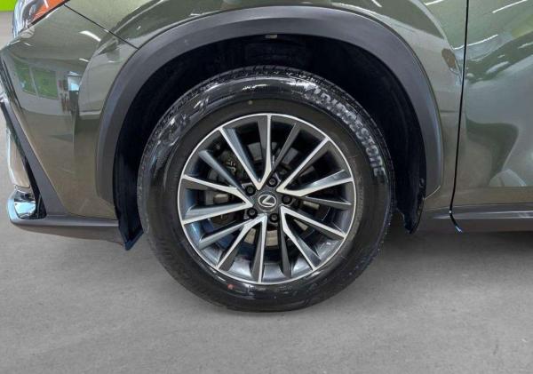 Green Lexus NX 350h 2024 in Vilnius, with an engine capacity of 2.49 L and mileage of 36 thousand km for 44000 €, photo 4 on AUTOMOTO.COM.LV