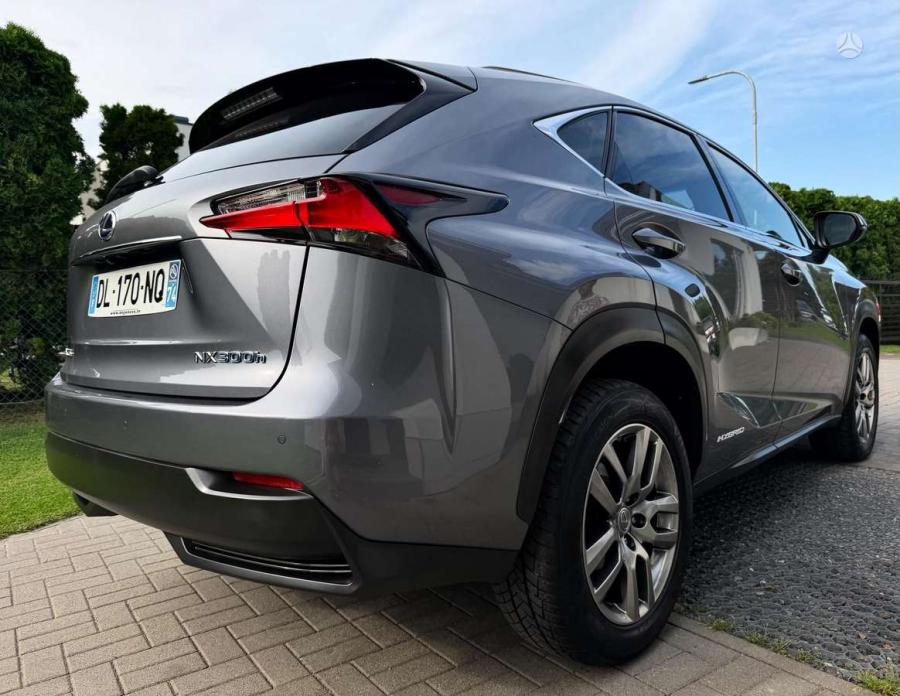 Серый Лексус NX 350h 2015 в Каунас, объемом двигателя 2.50 л и пробегом 200 тыс. км за 18700 €, фото 1 на AUTOMOTO.COM.LV