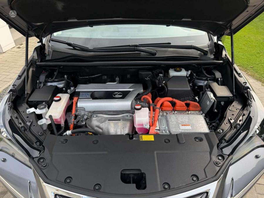 Серый Лексус NX 350h 2015 в Каунас, объемом двигателя 2.50 л и пробегом 200 тыс. км за 18700 €, фото 19 на AUTOMOTO.COM.LV