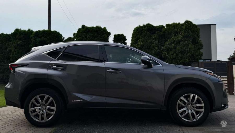 Серый Лексус NX 350h 2015 в Каунас, объемом двигателя 2.50 л и пробегом 200 тыс. км за 18700 €, фото 23 на AUTOMOTO.COM.LV