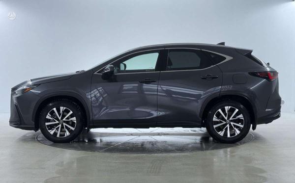 Pelēks Lexus NX 350h 2022 Viļņa, ar dzinēja tilpumu 2.49 L un nobraukumu 58 tūkst. km par 49900 €, foto 3 vietnē AUTOMOTO.COM.LV
