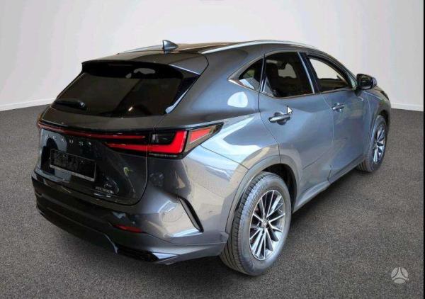 Серый Лексус NX 350h 2022 в Вильнюс, объемом двигателя 2.49 л и пробегом 113 тыс. км за 34990 €, фото 2 на AUTOMOTO.COM.LV