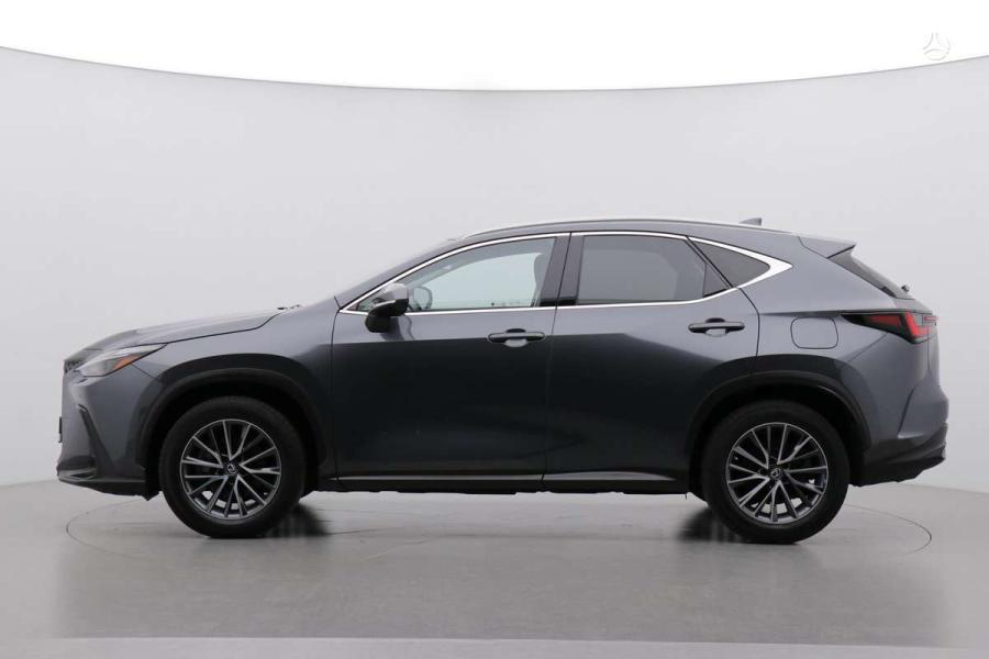 Серый Лексус NX 350h 2022 в Вильнюс, объемом двигателя 2.49 л и пробегом 145 тыс. км за 36900 €, фото 4 на AUTOMOTO.COM.LV