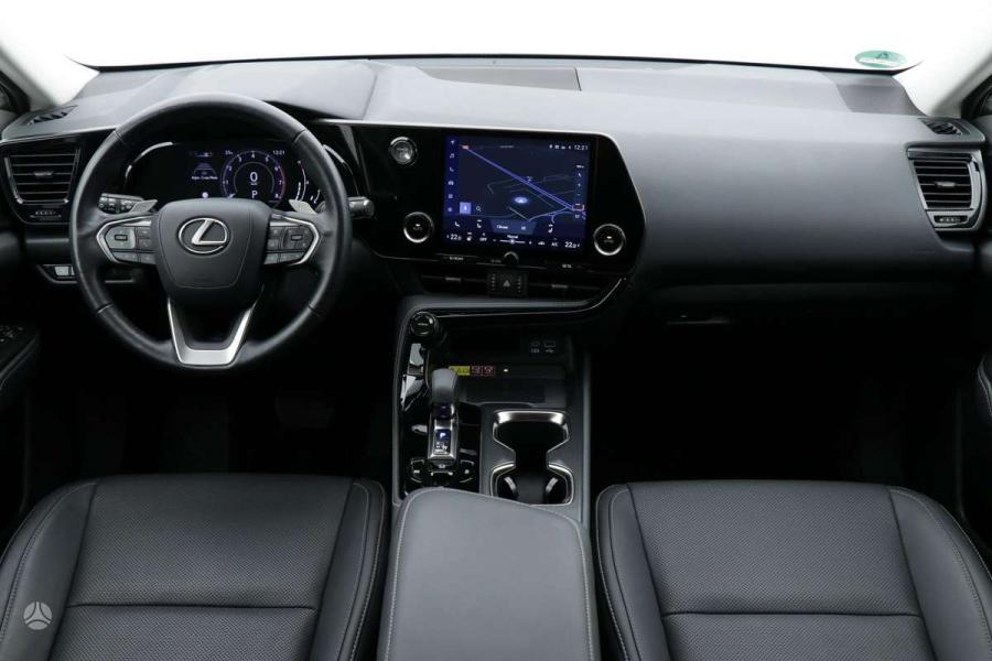 Серый Лексус NX 350h 2022 в Вильнюс, объемом двигателя 2.49 л и пробегом 145 тыс. км за 36900 €, фото 7 на AUTOMOTO.COM.LV