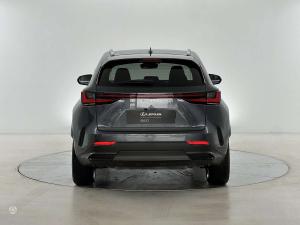 Серый Лексус NX 350h 2022 в Вильнюс, объемом двигателя 2.49 л и пробегом 138 тыс. км за 38900 €, фото 5 на AUTOMOTO.COM.LV