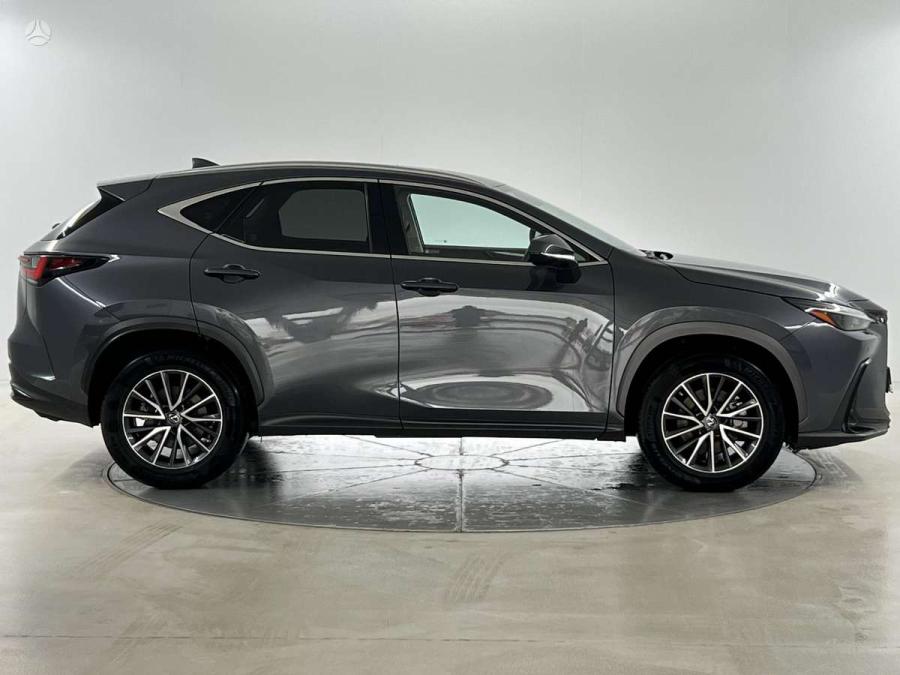 Серый Лексус NX 350h 2022 в Вильнюс, объемом двигателя 2.49 л и пробегом 138 тыс. км за 38900 €, фото 17 на AUTOMOTO.COM.LV