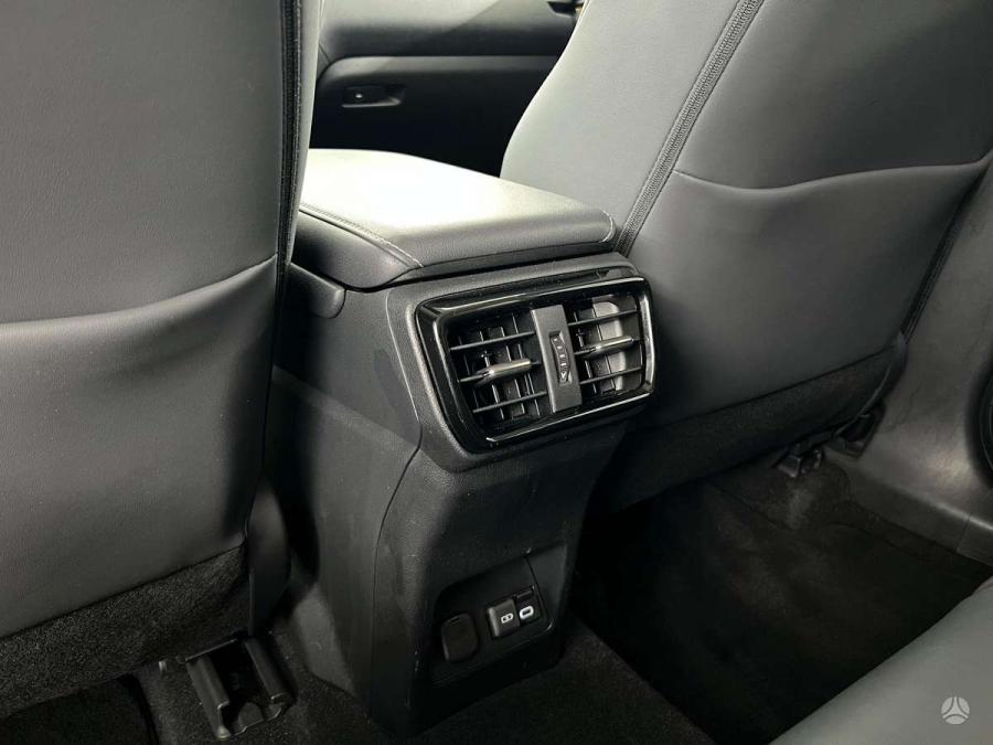 Серый Лексус NX 350h 2022 в Вильнюс, объемом двигателя 2.49 л и пробегом 138 тыс. км за 38900 €, фото 27 на AUTOMOTO.COM.LV