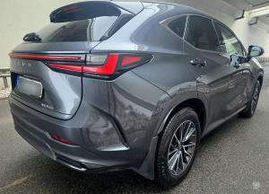 Grey Lexus NX 350h 2023 in Marijampole, with an engine capacity of 2.49 L and mileage of 34 thousand km for 39900 €, photo 5 on AUTOMOTO.COM.LV