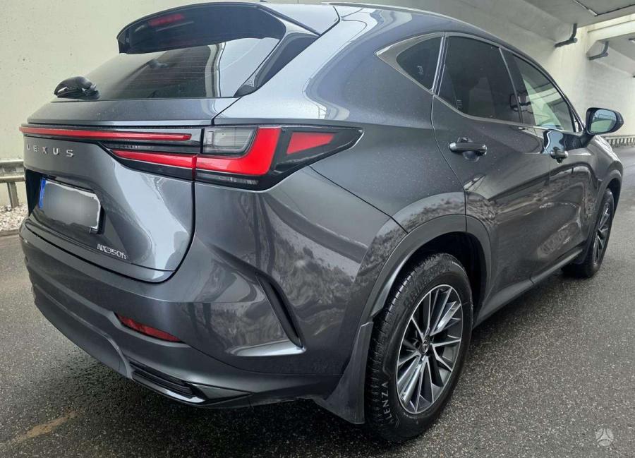 Grey Lexus NX 350h 2023 in Marijampole, with an engine capacity of 2.49 L and mileage of 34 thousand km for 39900 €, photo 5 on AUTOMOTO.COM.LV