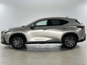Серый Лексус NX 350h 2023 в Вильнюс, объемом двигателя 2.49 л и пробегом 100 тыс. км за 40900 €, фото 4 на AUTOMOTO.COM.LV