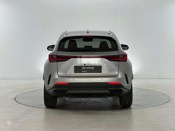 Grey Lexus NX 350h 2023 in Vilnius, with an engine capacity of 2.49 L and mileage of 100 thousand km for 40900 €, photo 4 on AUTOMOTO.COM.LV