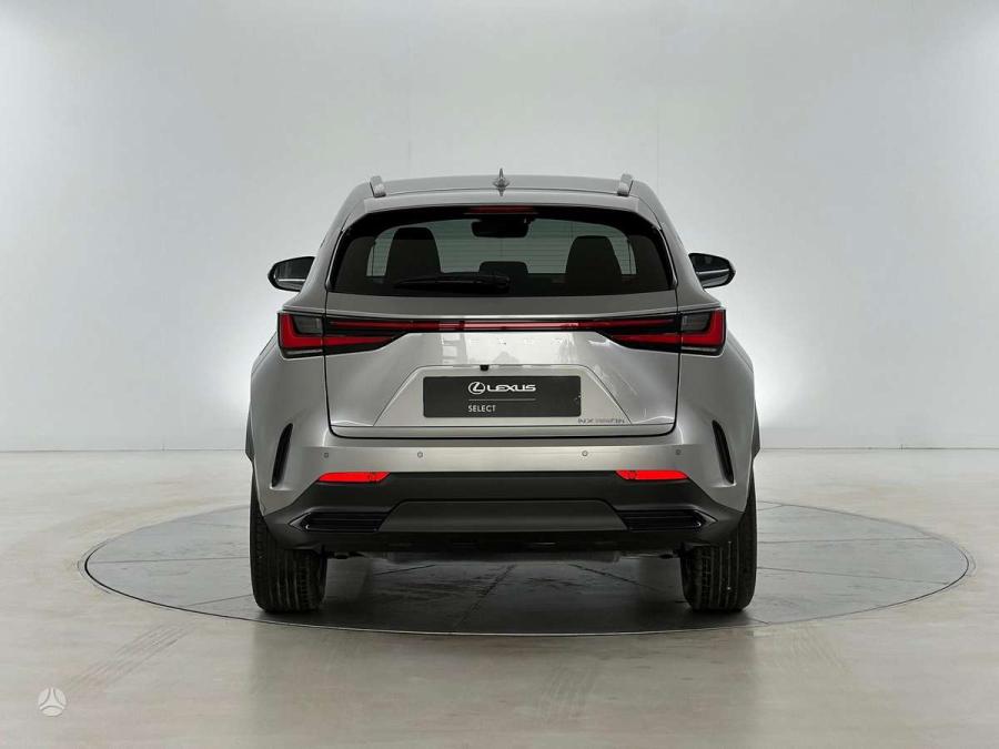 Серый Лексус NX 350h 2023 в Вильнюс, объемом двигателя 2.49 л и пробегом 100 тыс. км за 40900 €, фото 5 на AUTOMOTO.COM.LV